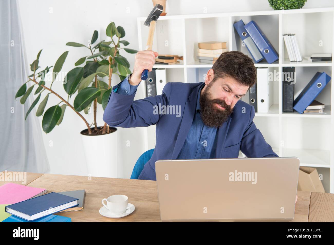 Software license agreement. Destroy laptop. Hateful job. Bad computer ...