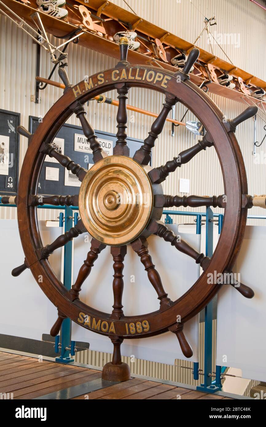 Ships wheel from the 'Calliope' at the National Maritime Museum ...