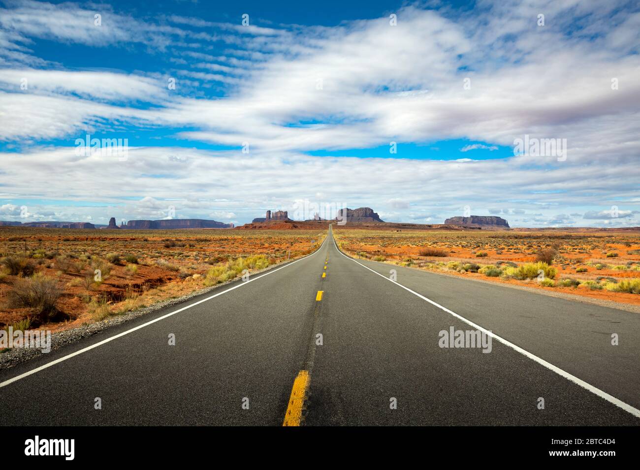 Highway 163 monument valley road hi-res stock photography and images ...