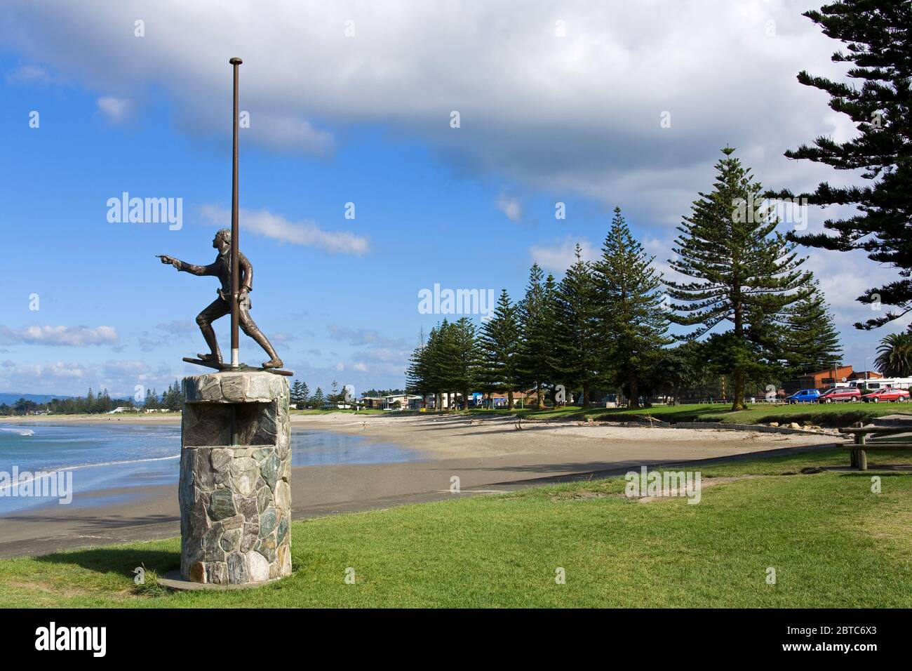 Young nicks statue hi-res stock photography and images - Alamy