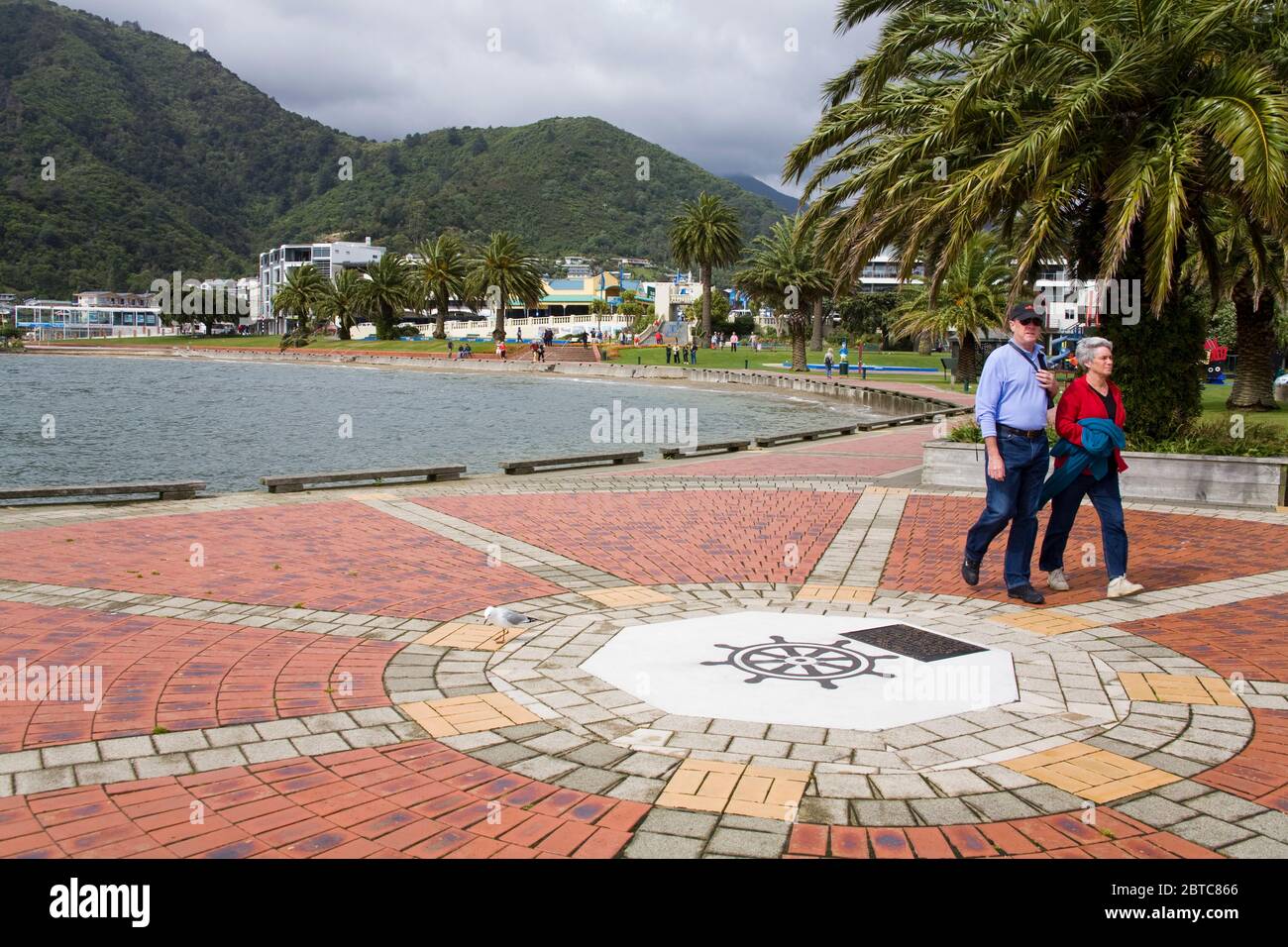 Memorial to james cook hi-res stock photography and images - Alamy