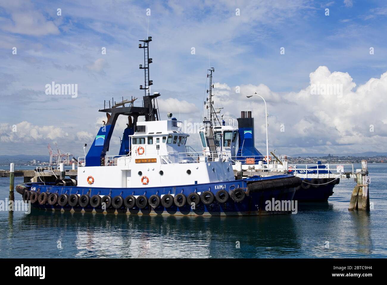 New zealand tugboats hi-res stock photography and images - Alamy