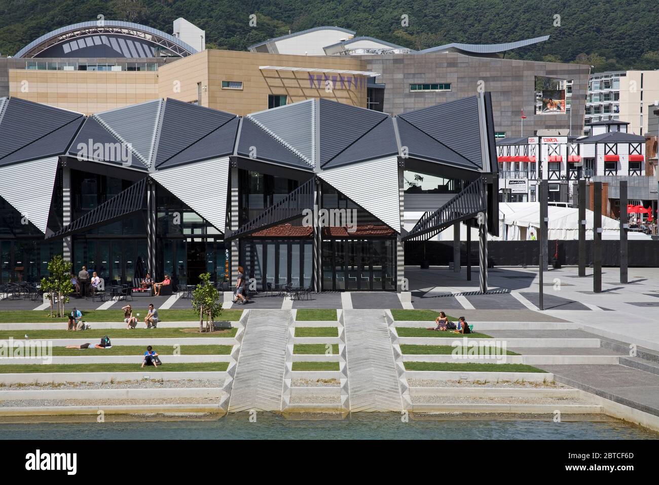 Te Wharewaka O Poneke Cultural Centre on Taranaki Street Wharf ...