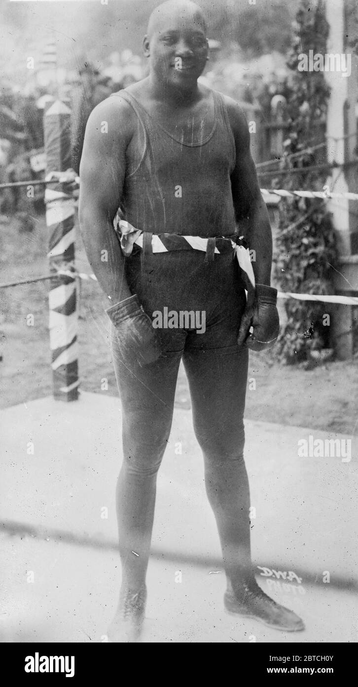 Early 1900s boxer hi-res stock photography and images - Alamy