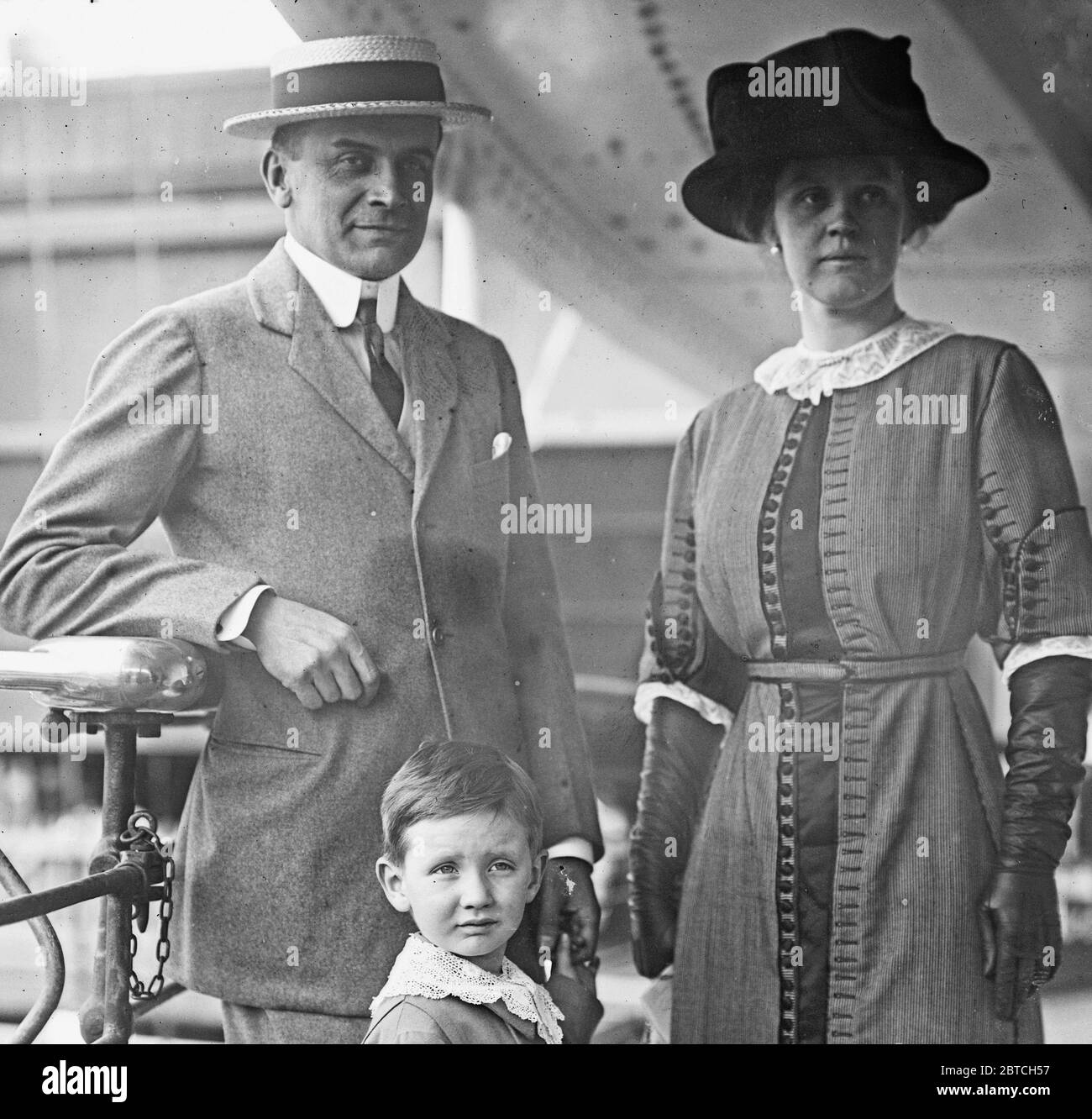 Child stock Black and White Stock Photos & Images - Alamy