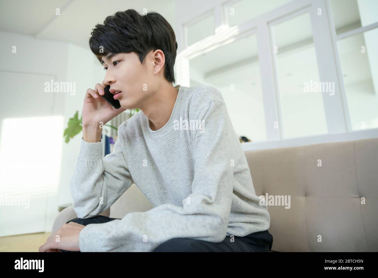 Single life concept, young cheerful Asian man's daily life 375 Stock ...