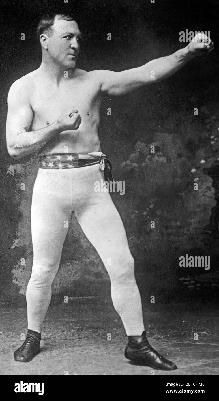 Early 1900s boxer hi-res stock photography and images - Alamy