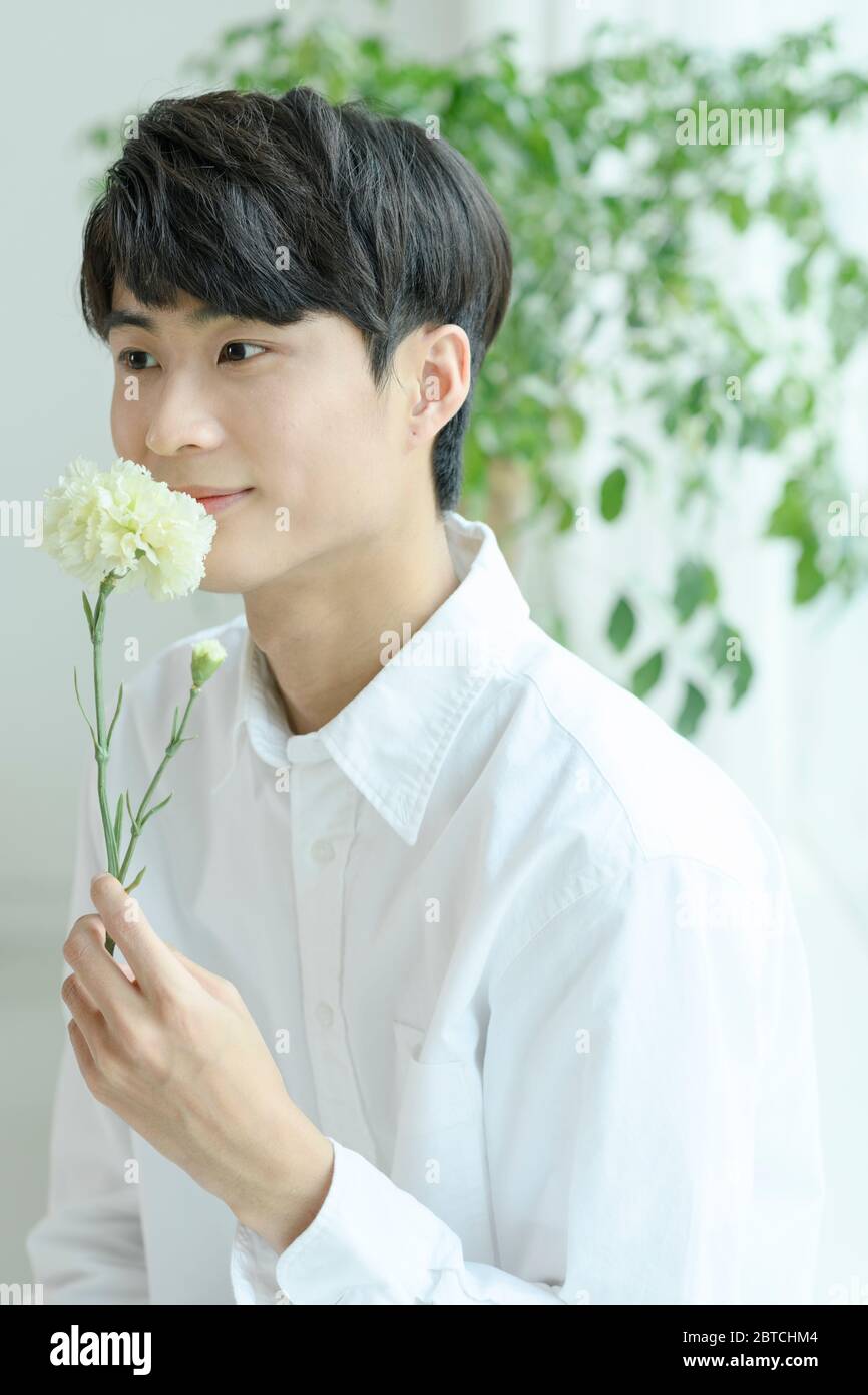 Single life concept, young cheerful Asian man's daily life 185 Stock ...