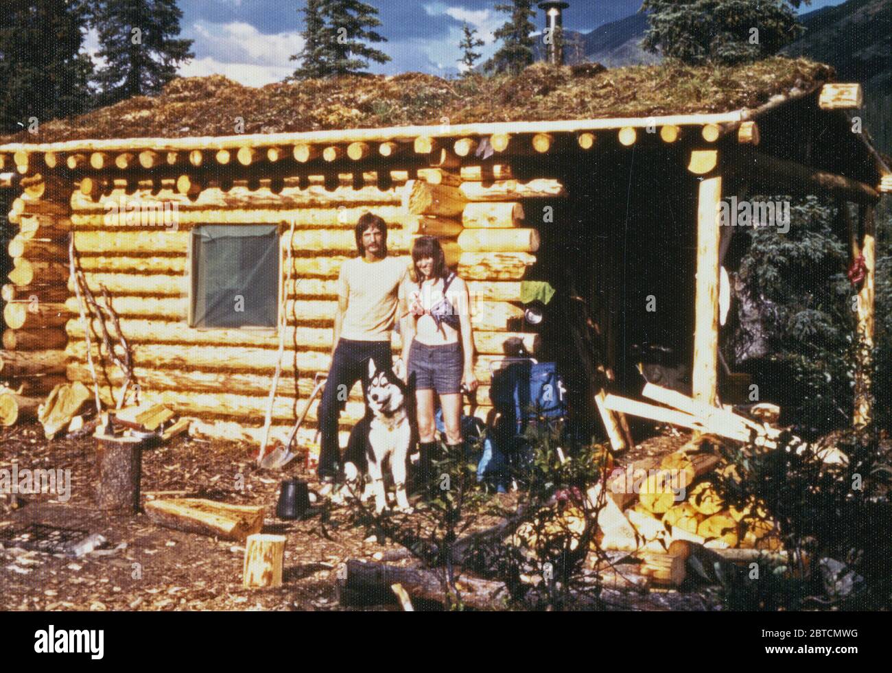 Log cabin 1970s hi-res stock photography and images - Alamy