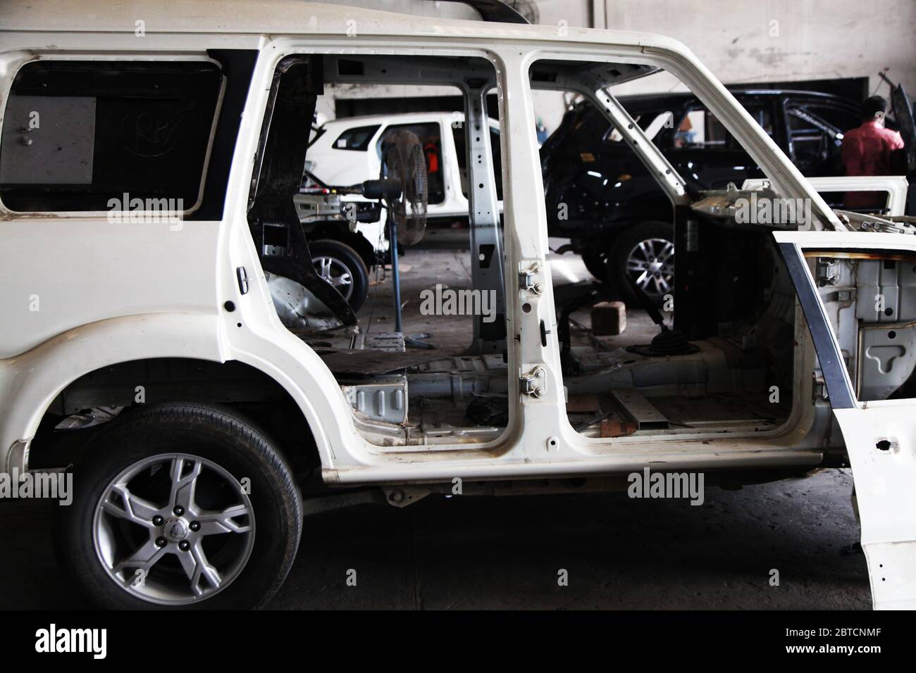 Manufacturer Bullet proof vehicles, Bullet proof vehicle manufacturing ...