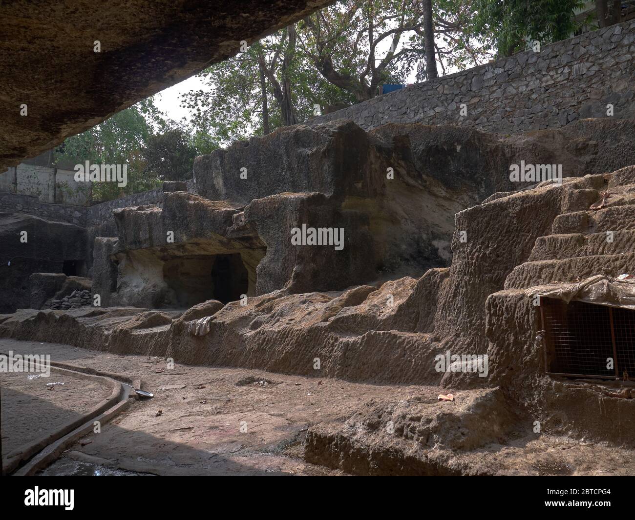 31-Mar-2019-Jogeshwari Caves temple-caves date back to 520 to 550 CE ...