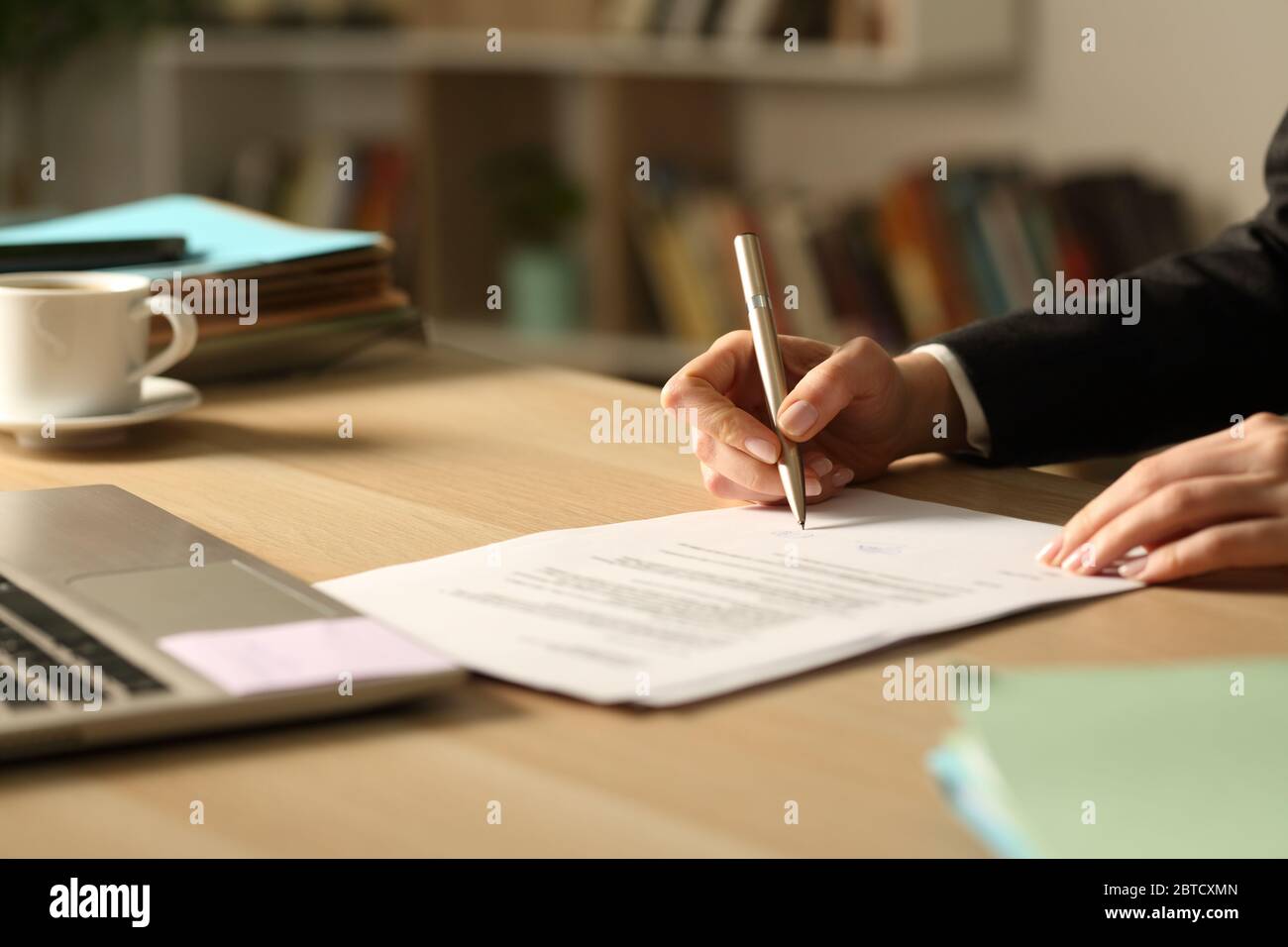 Signing hands hi-res stock photography and images - Alamy