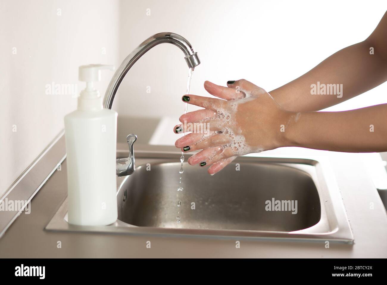 Woman washing hand for corona virus prevention Washing Hands stop ...