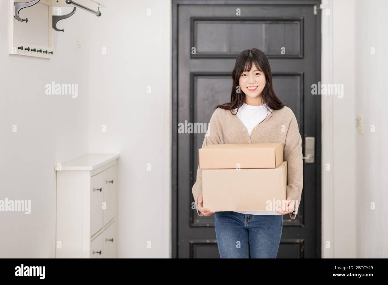 Young asian woman's Daily life concept. Enjoying daily routine 600 ...