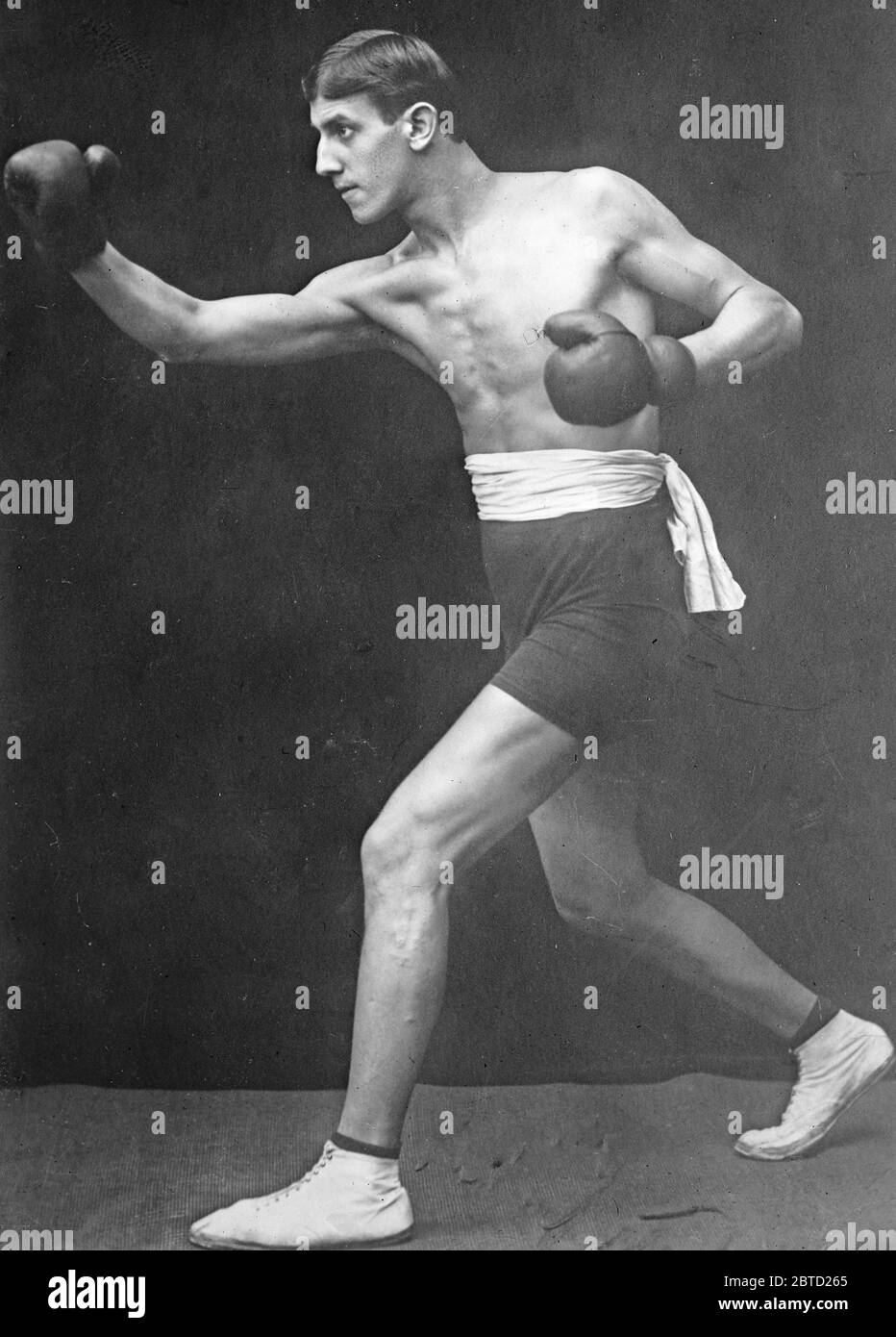 Early 1900s boxer hi-res stock photography and images - Alamy