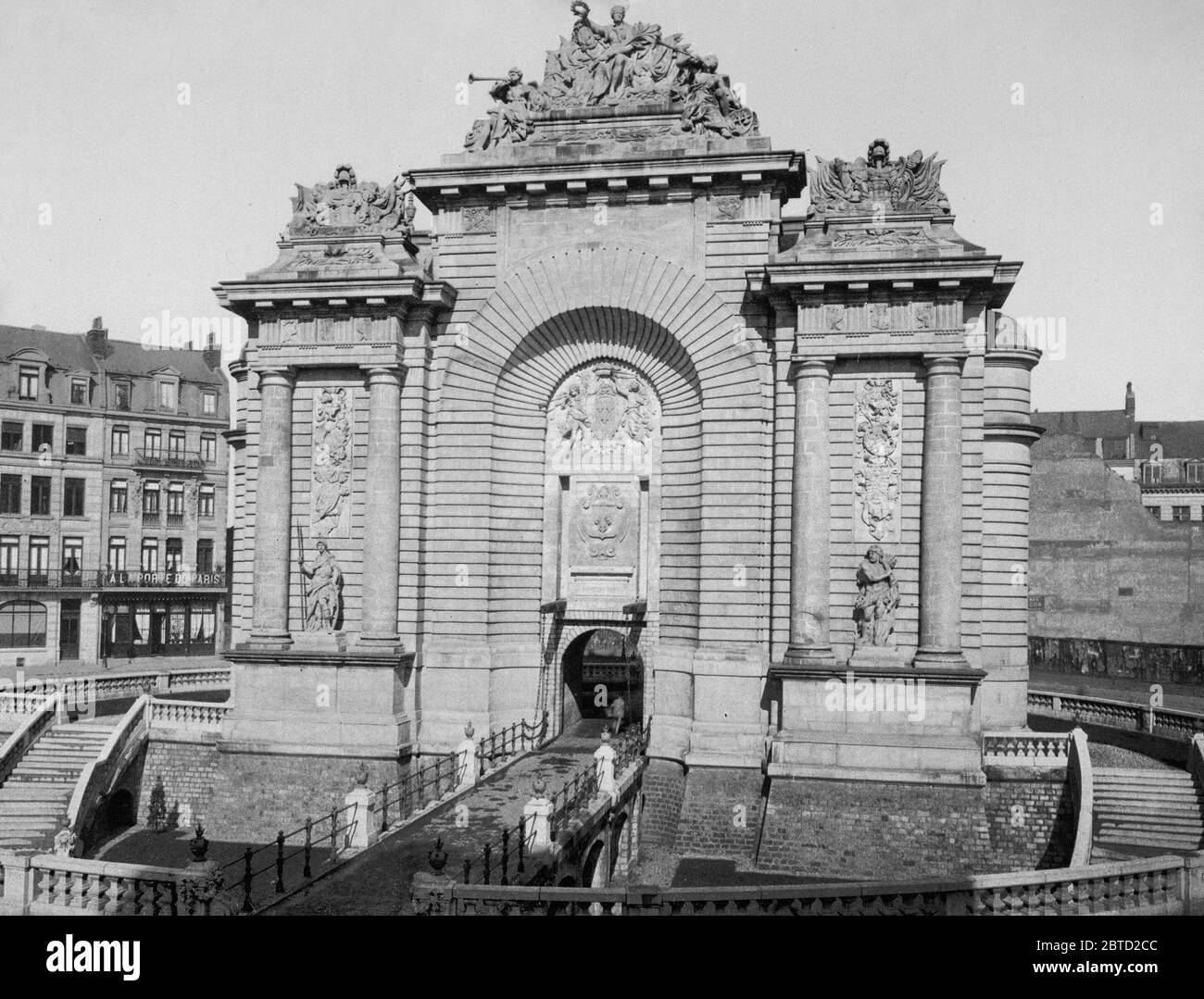 The Paris Gate, Lille, France ca. 1890-1900 Stock Photo - Alamy