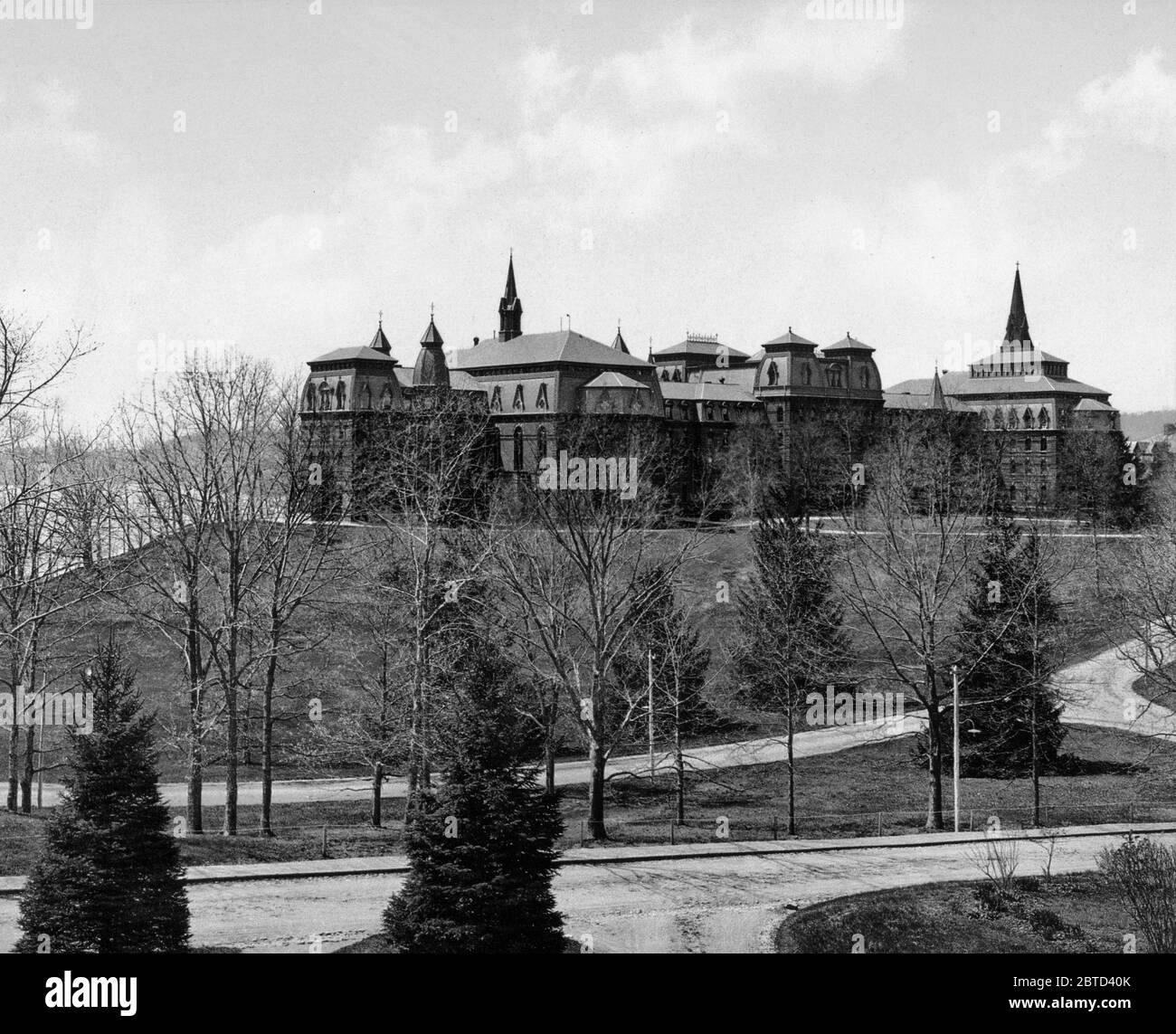 Early 20th century wellesley college campus hi-res stock photography ...