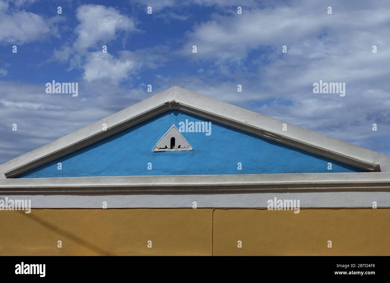 Triangle house exterior hi-res stock photography and images - Alamy