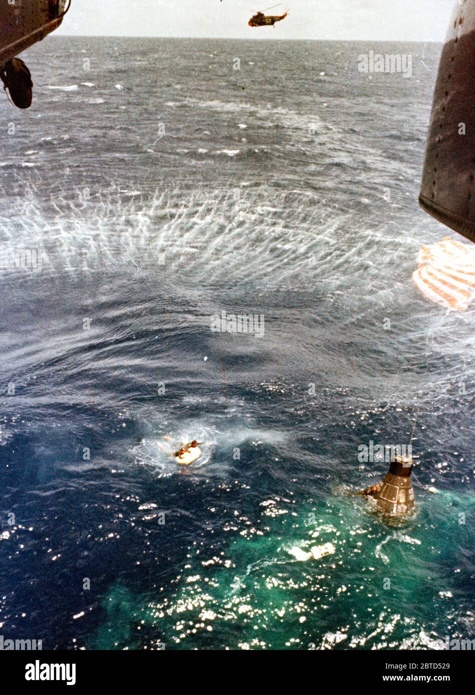 Navy frogman hi-res stock photography and images - Alamy