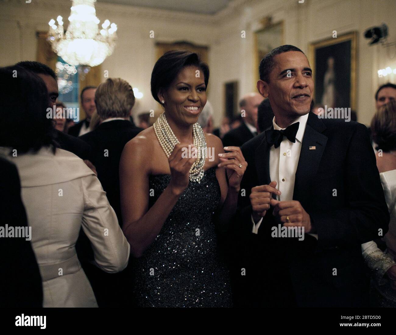 Barack And Michelle Obama Dancing