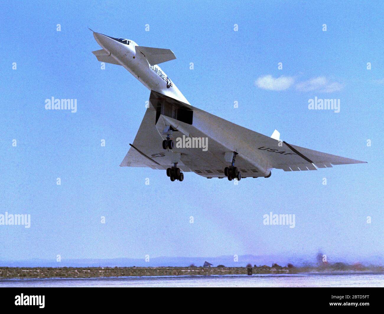 Xb 70 valkyrie hi-res stock photography and images - Alamy