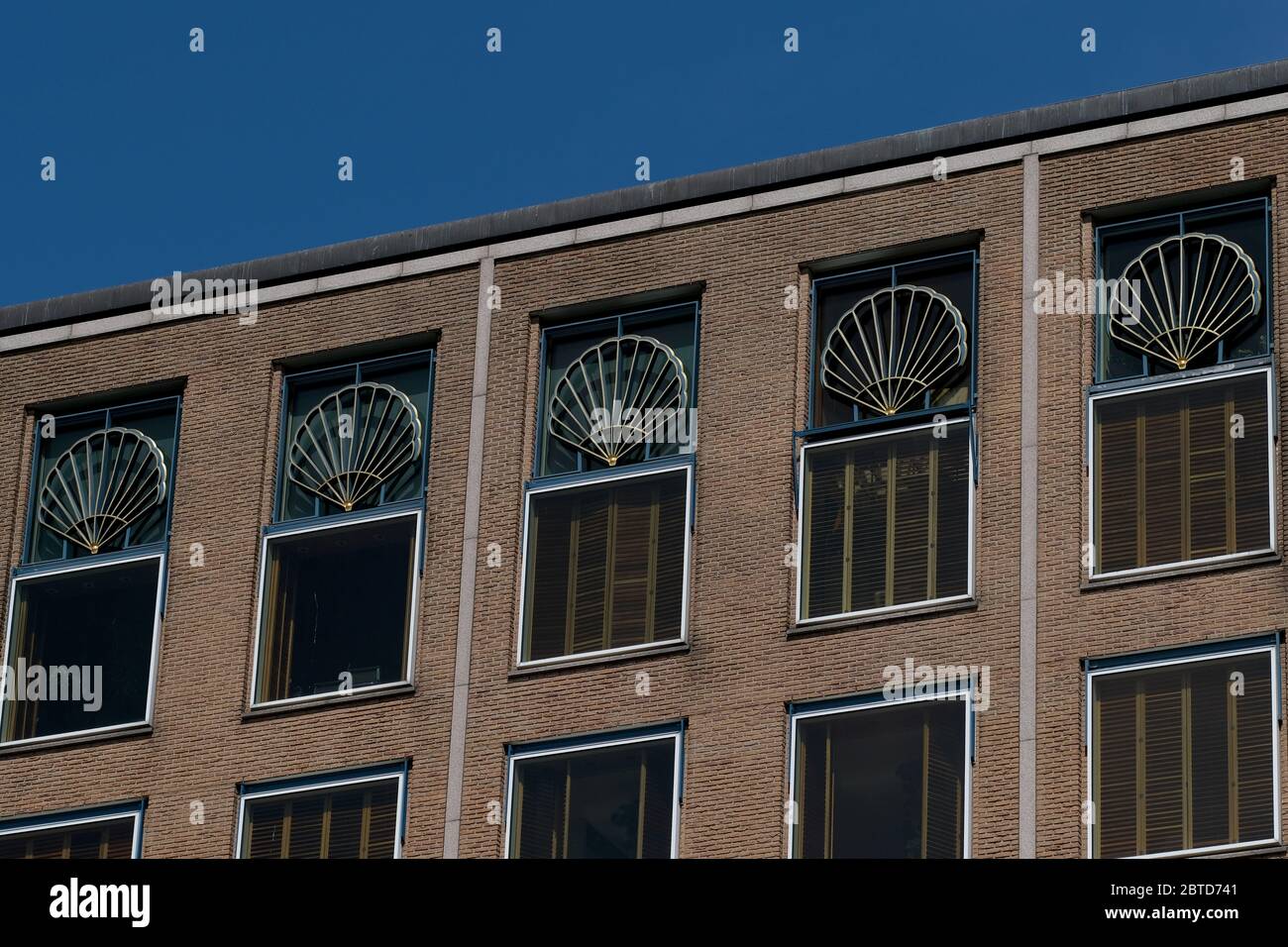 Shell headquarters hague hi-res stock photography and images - Alamy
