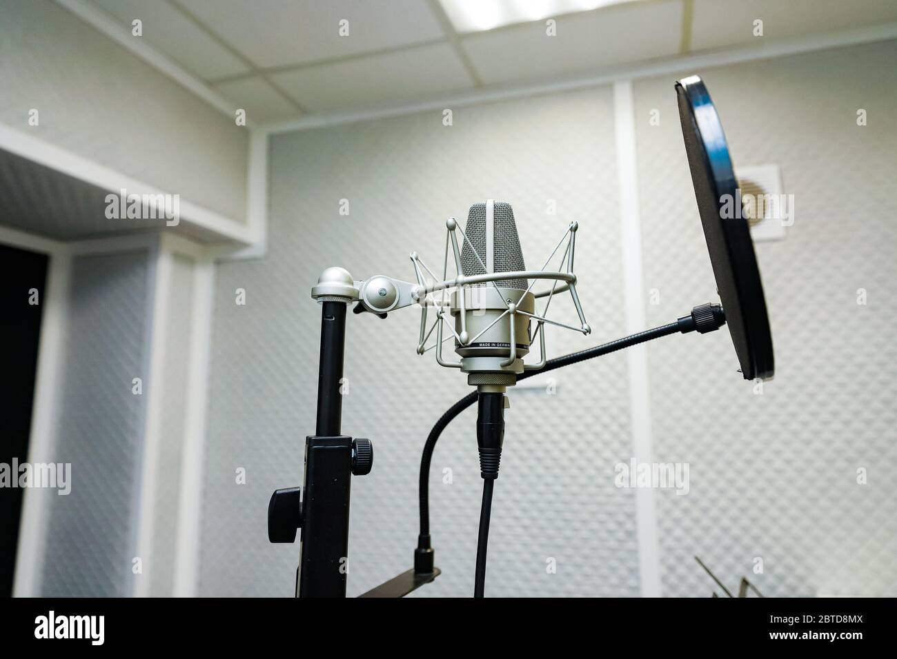 Professional communication hi-res stock photography and images - Alamy