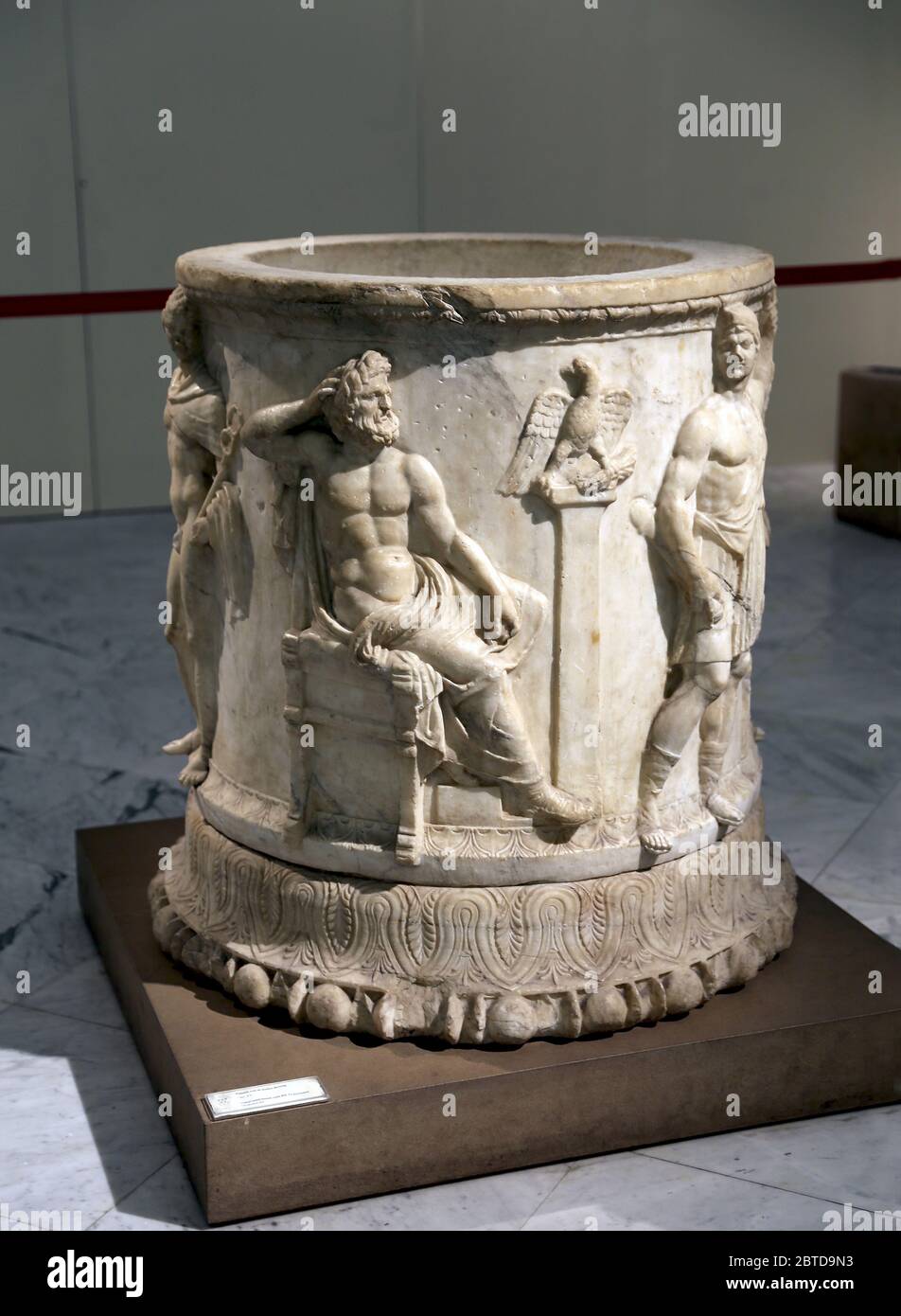 Roman chair hi-res stock photography and images - Alamy