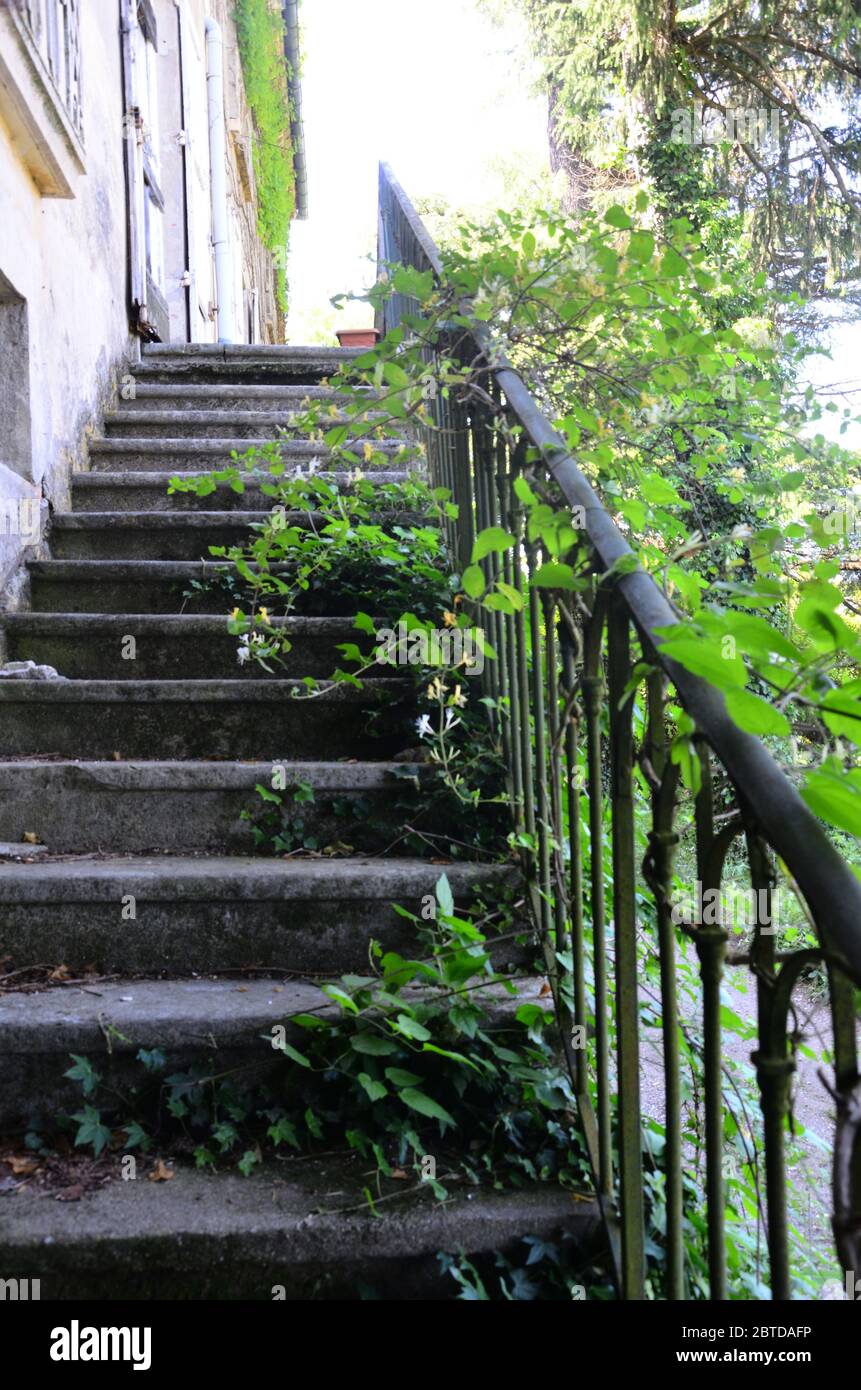 Stone guard rail hi-res stock photography and images - Alamy