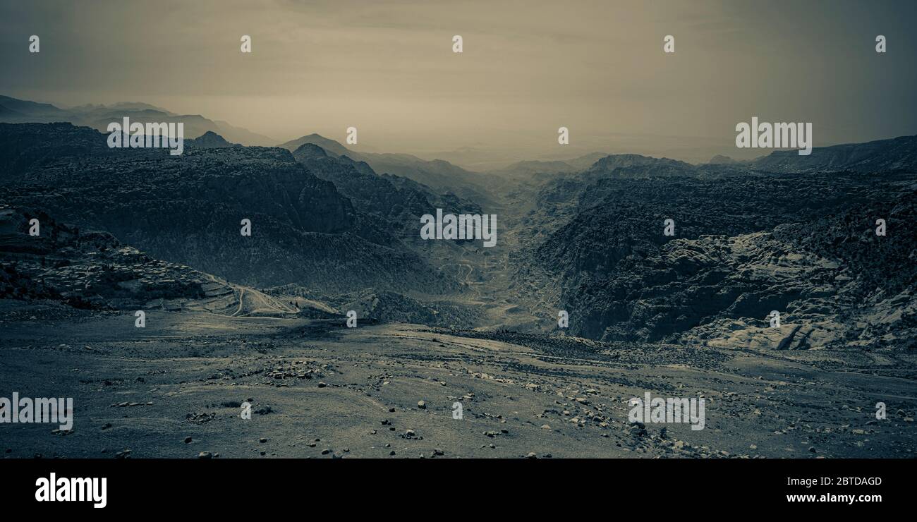 Jordan landscape dry hi-res stock photography and images - Alamy