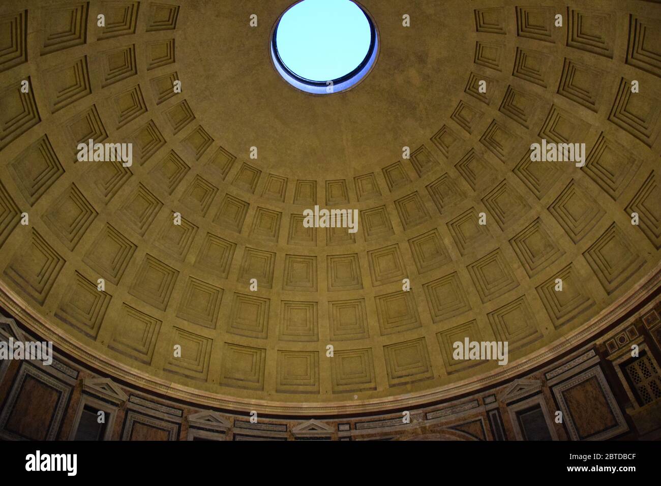 Italy rome interior pantheon tomb hi-res stock photography and images ...