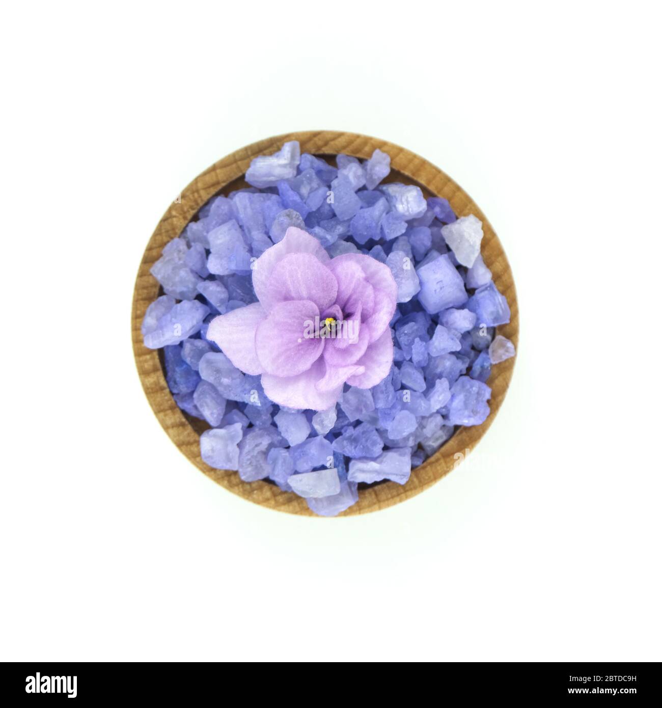 Purple sea salt in wood bowl isolated on white background Stock Photo ...