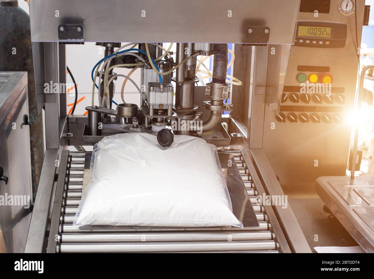 Production and manufacture of milk cream from cow's milk. Automatic ...