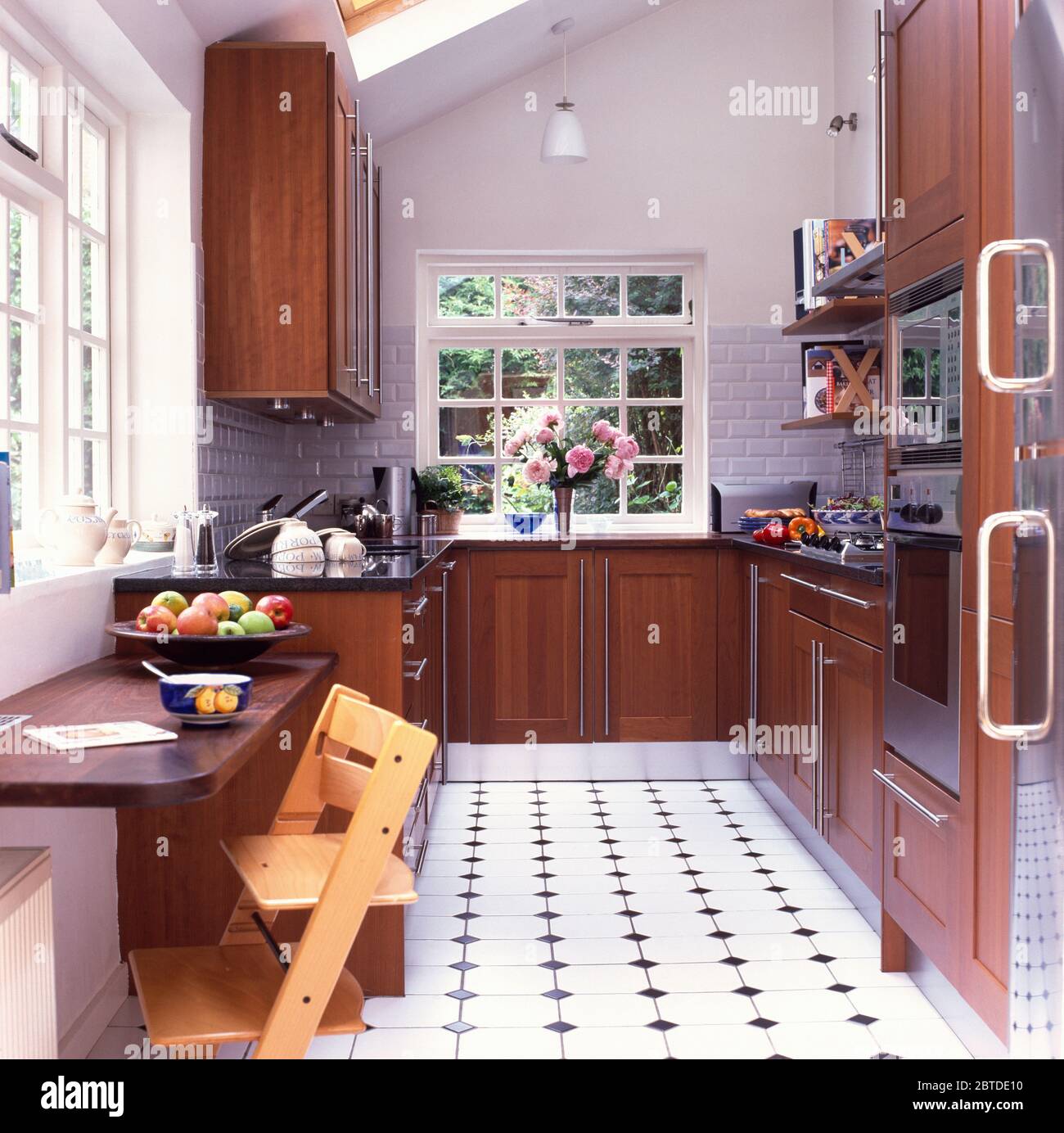 Kitchen extensions hi-res stock photography and images - Alamy