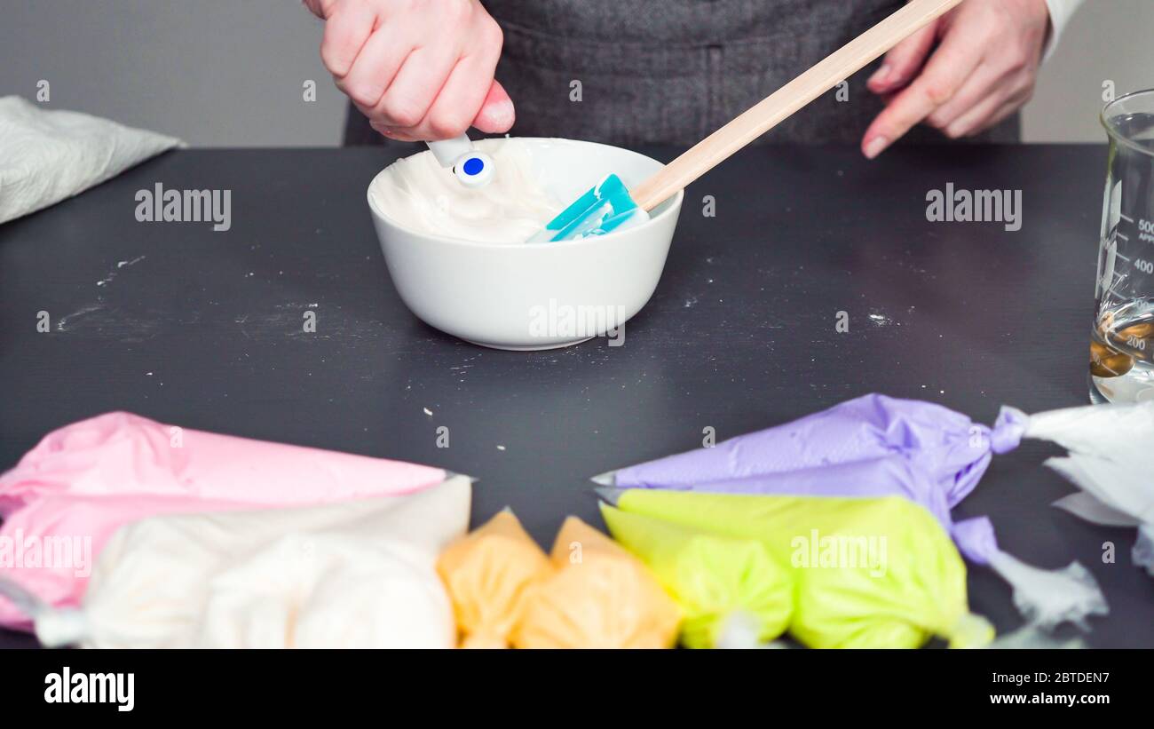 Mixing in food coloring royal hi-res stock photography and images - Alamy