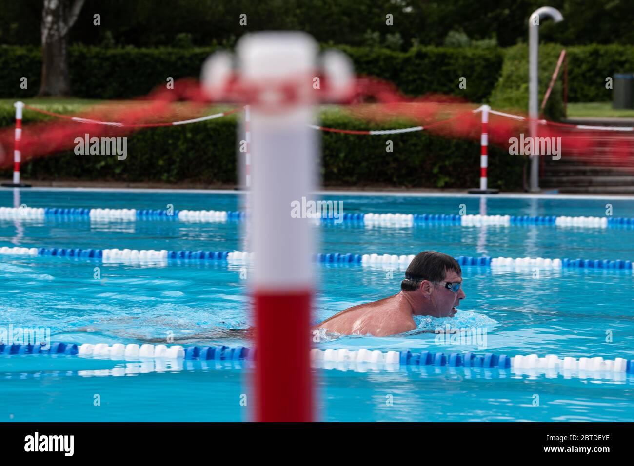 50 metre pool hi-res stock photography and images - Alamy