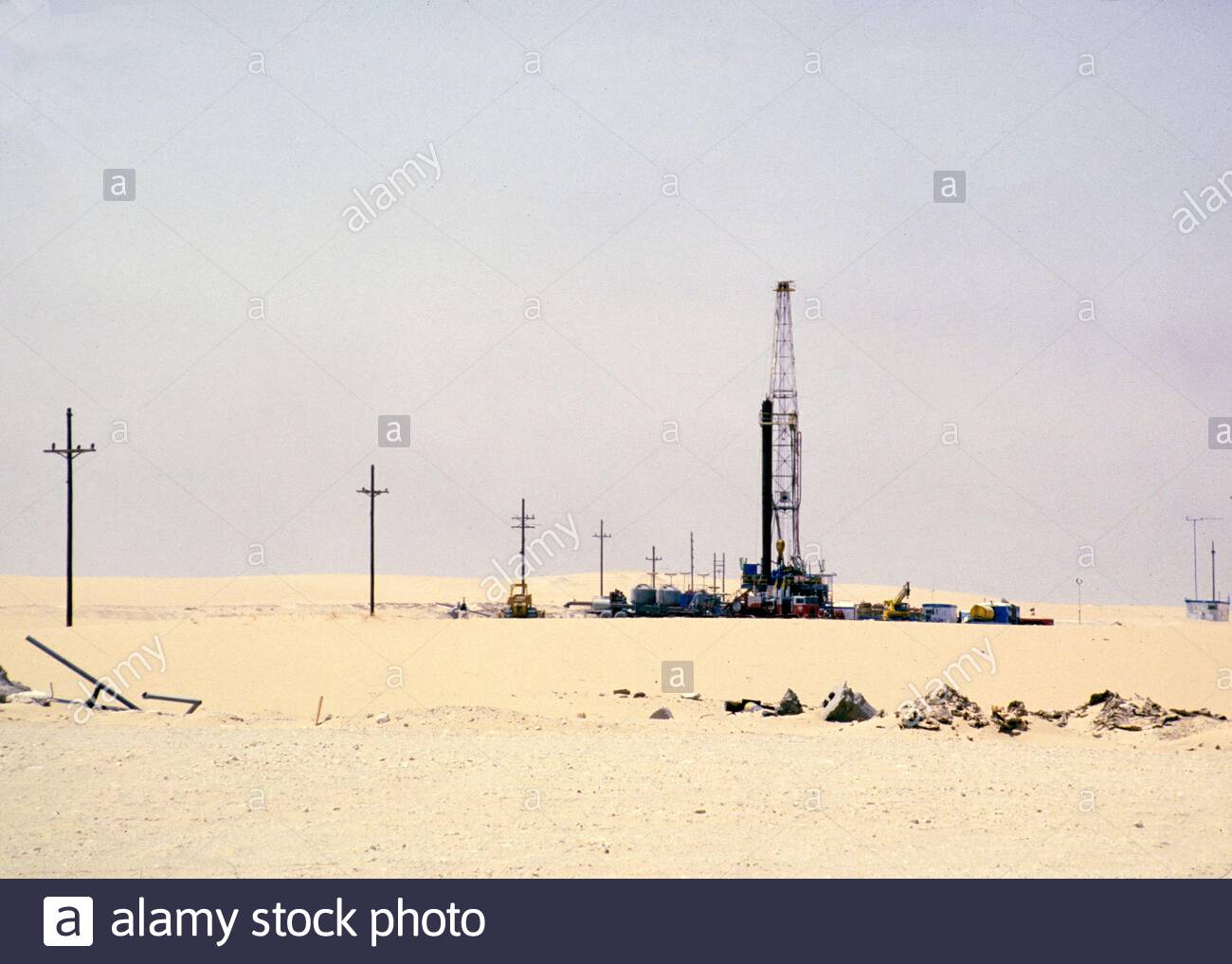 Saudi Arabia Oil Rig High Resolution Stock Photography and Images - Alamy