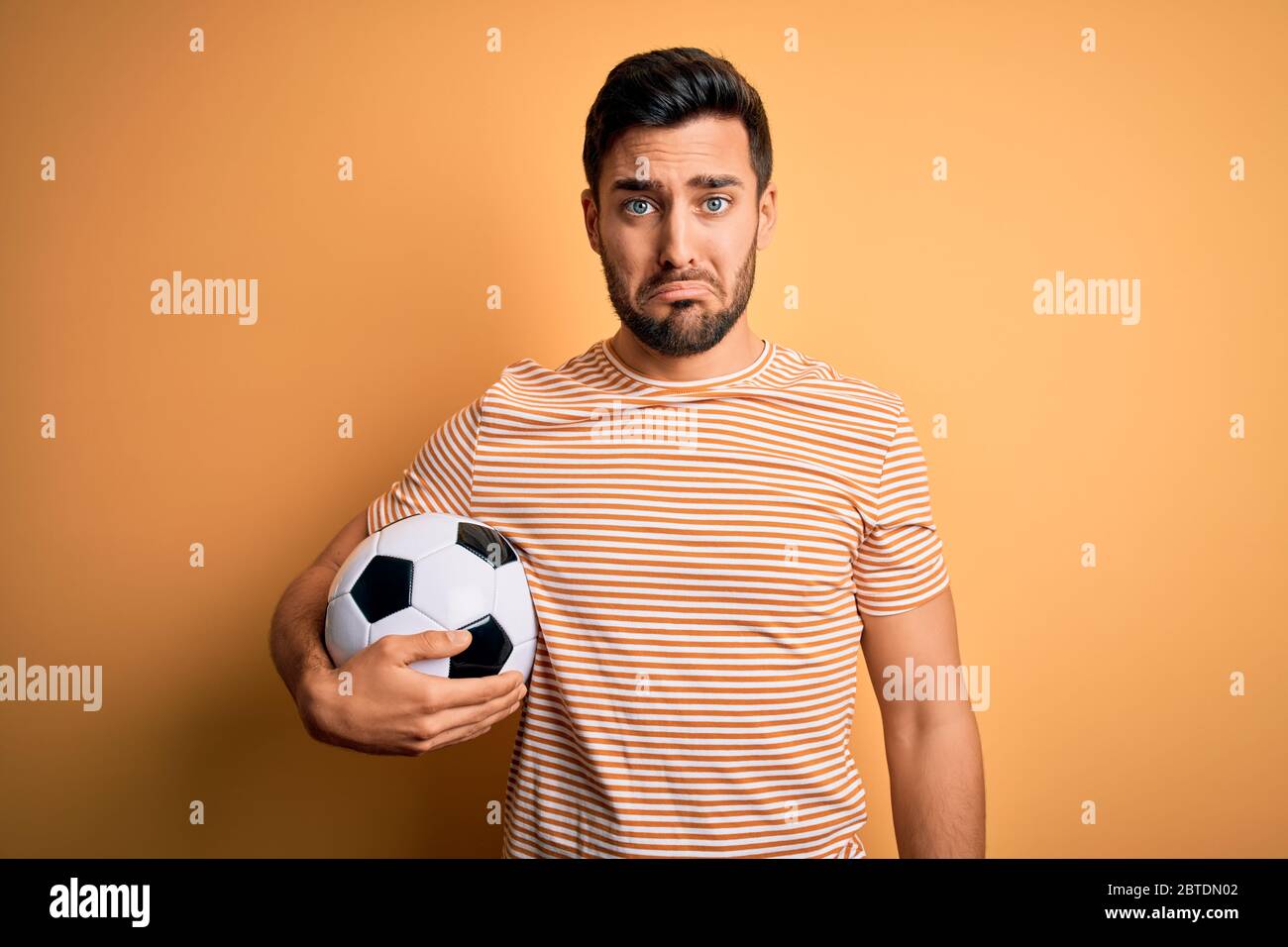 Footballl fan crying hi-res stock photography and images - Alamy
