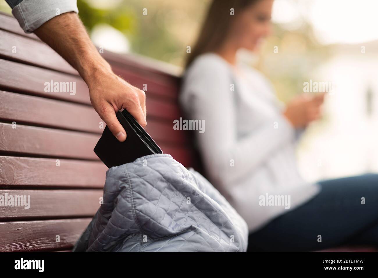 Pickpocket wallet hi-res stock photography and images - Alamy