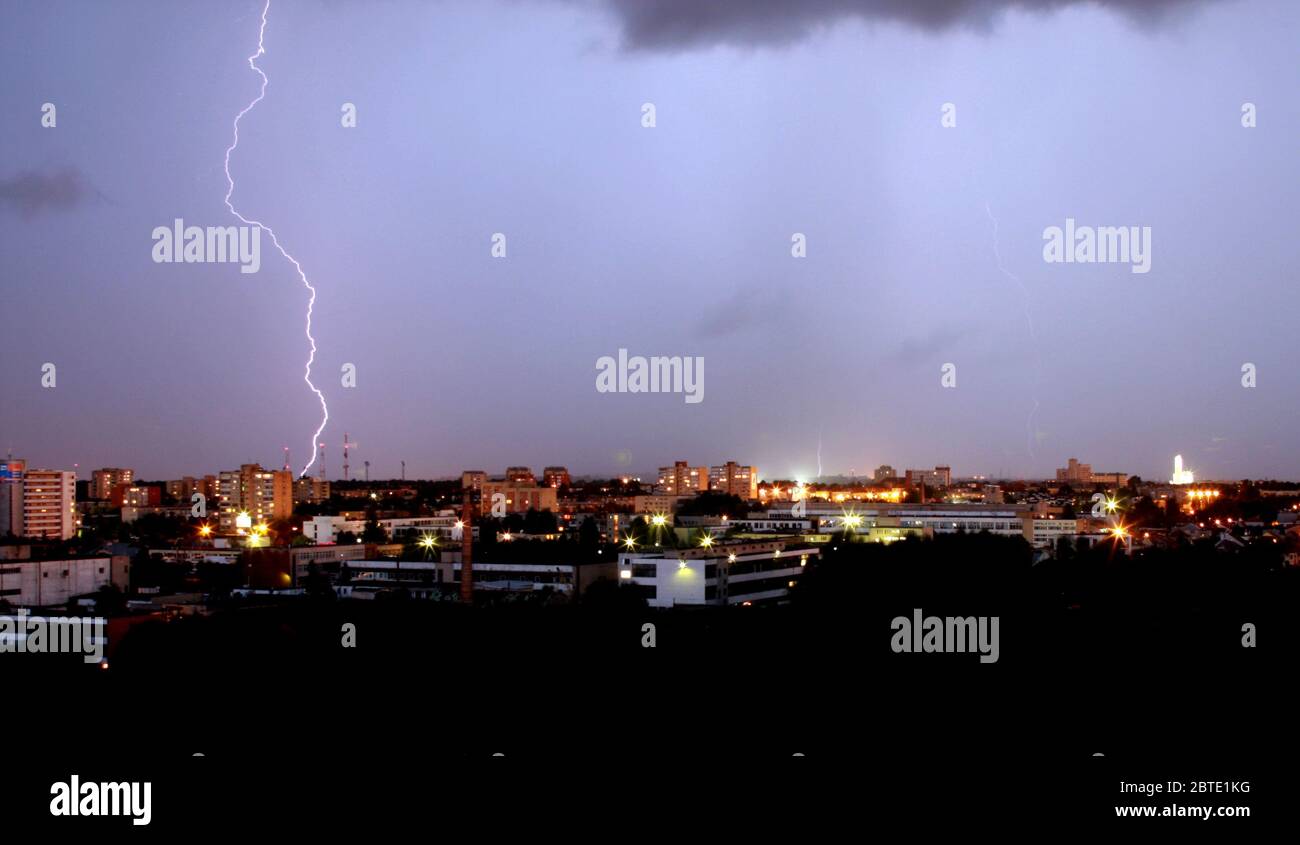 Lightning strikes roof hi-res stock photography and images - Alamy