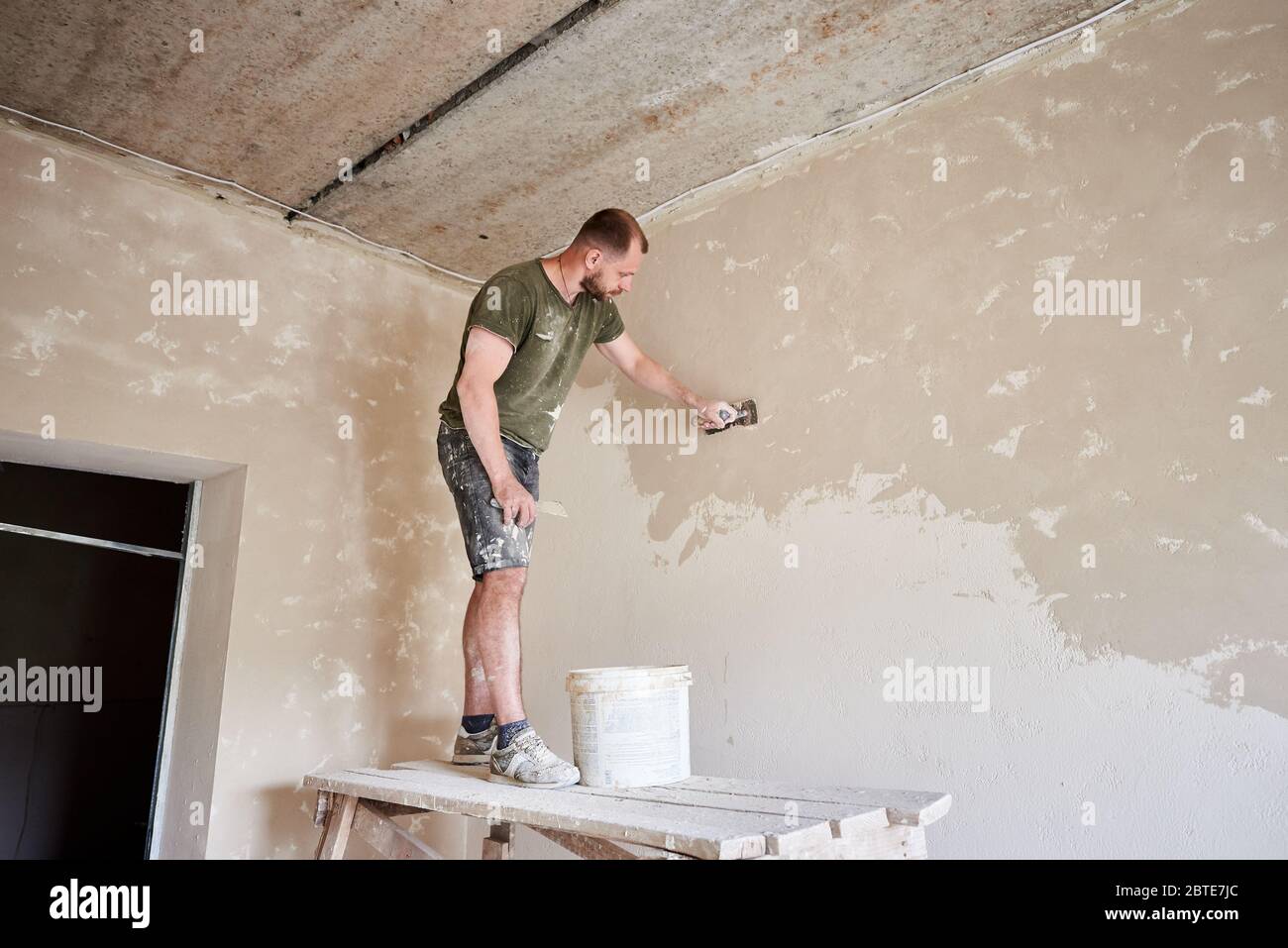 Plaster repair structure hi-res stock photography and images - Alamy