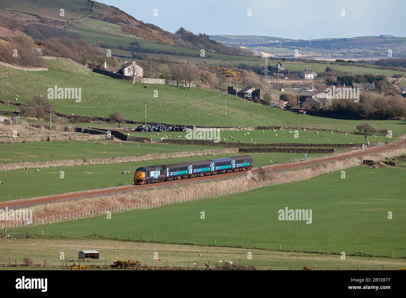 Direct Rail Services class 37 37409 hauling a Northern rail train in ...