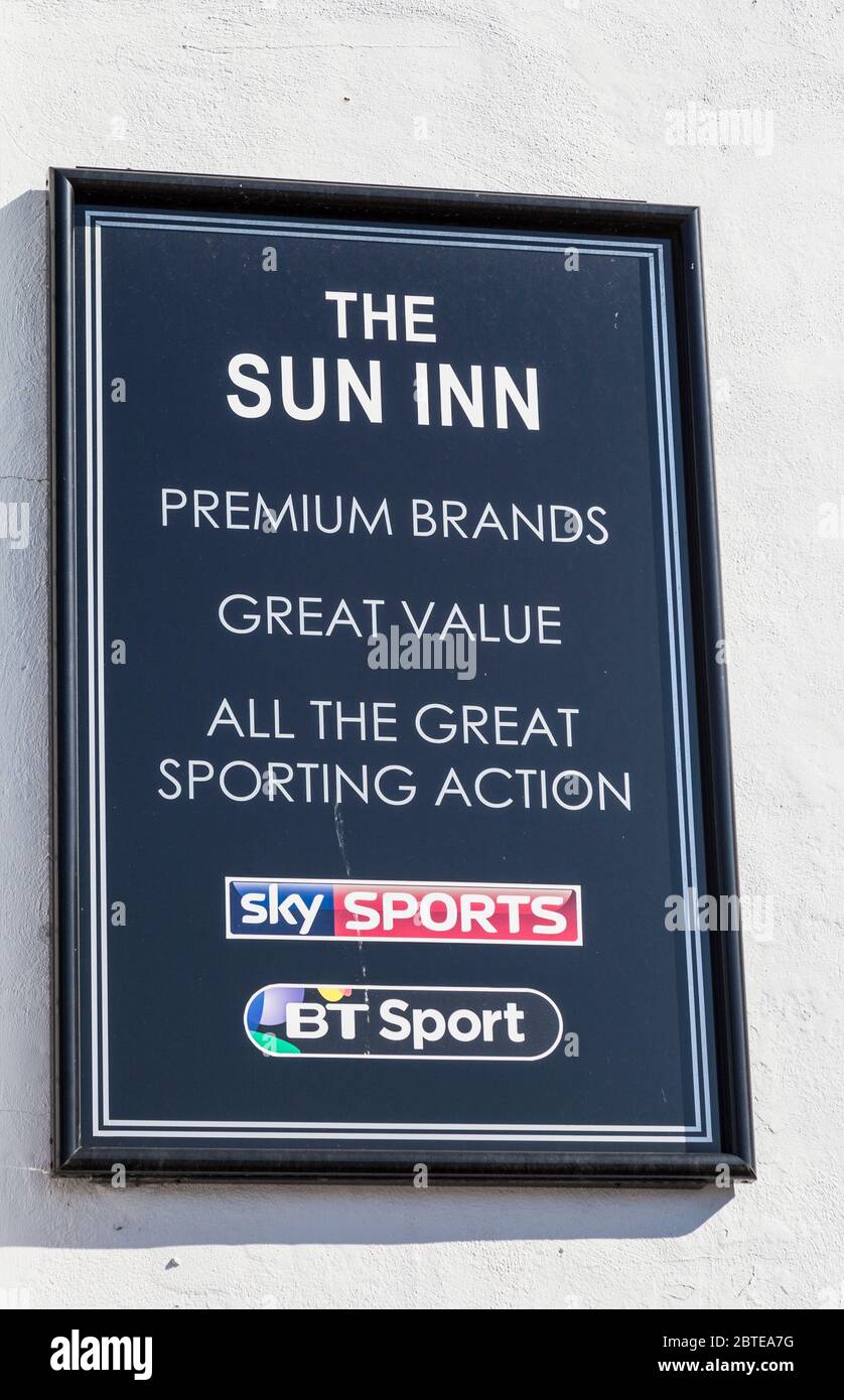 The sun inn pub hi-res stock photography and images - Alamy