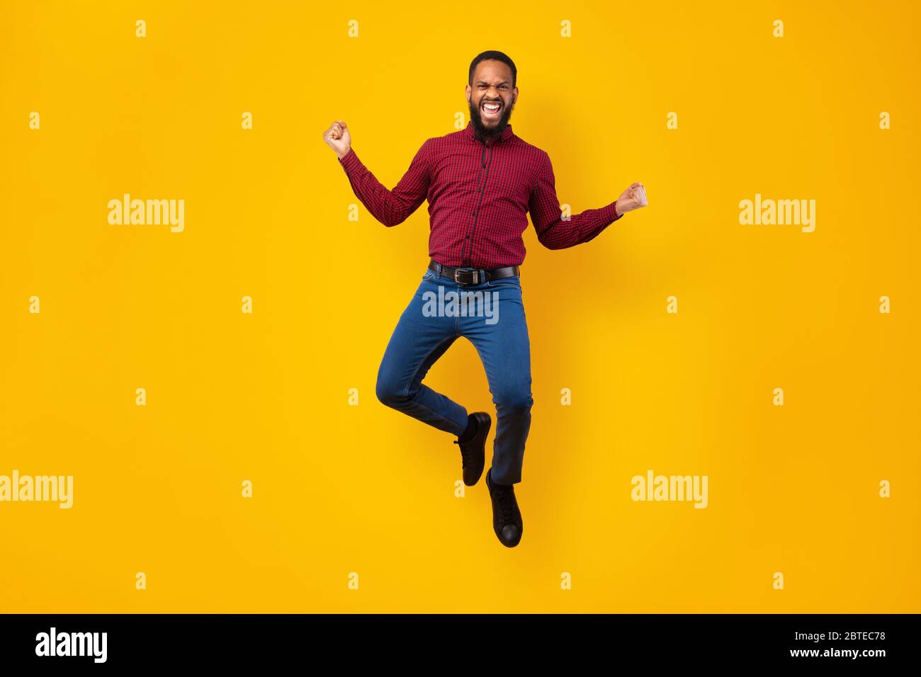 Excited man laughing camera hi-res stock photography and images - Alamy