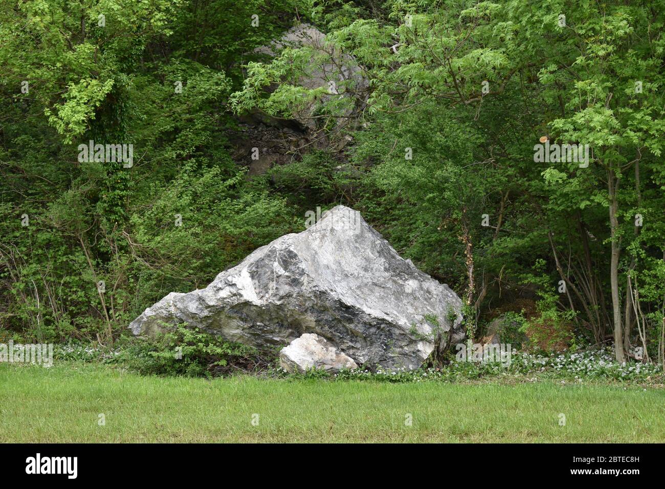 Heavy rock hi-res stock photography and images - Alamy