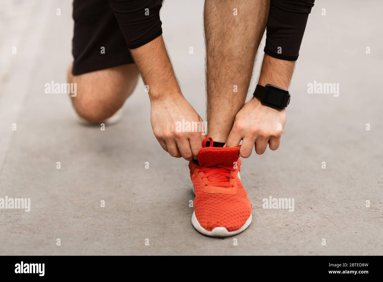 Legs people running sports ground hi-res stock photography and images ...