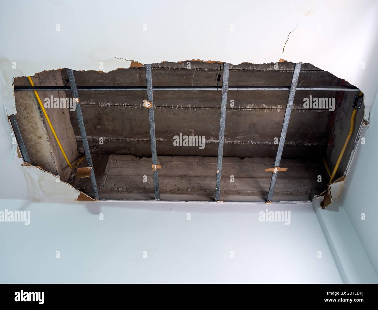 Broken ceiling hi-res stock photography and images - Alamy
