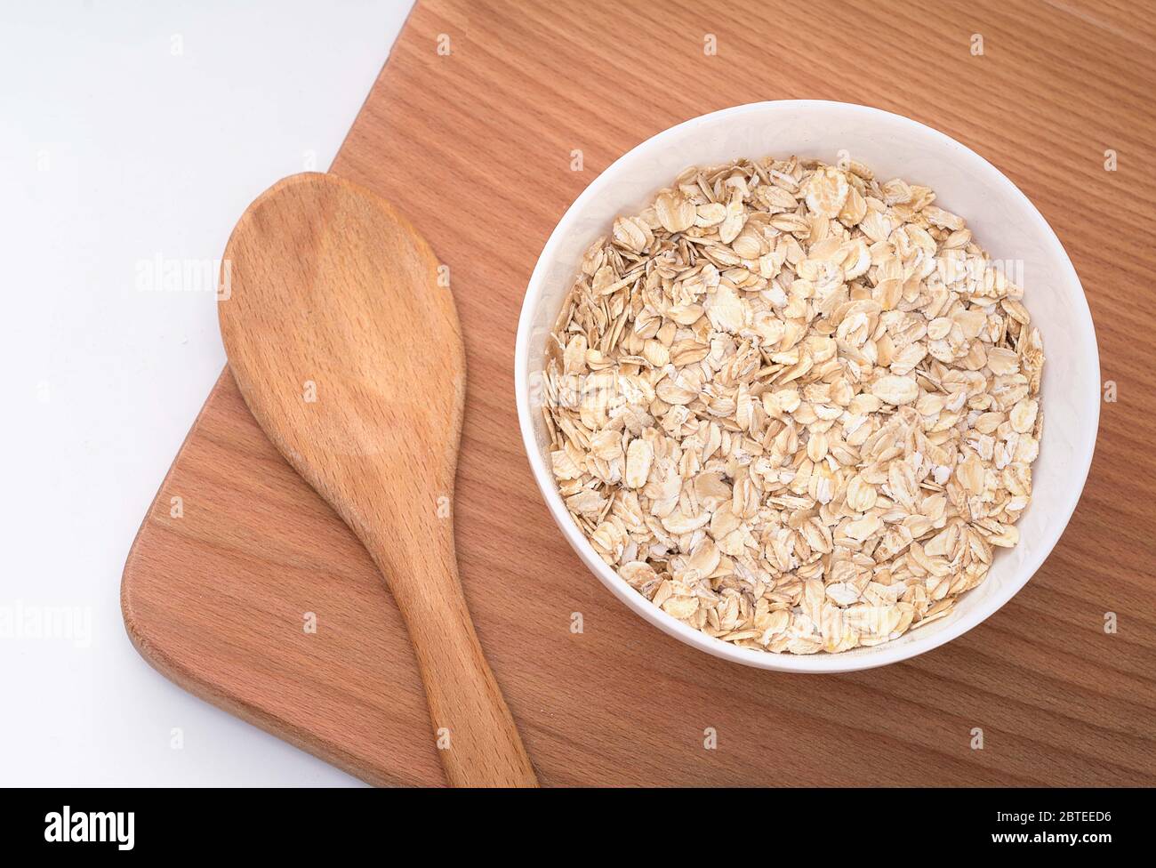 Natural oatmeal flakes, healthy food ingredients with vitamins Stock ...
