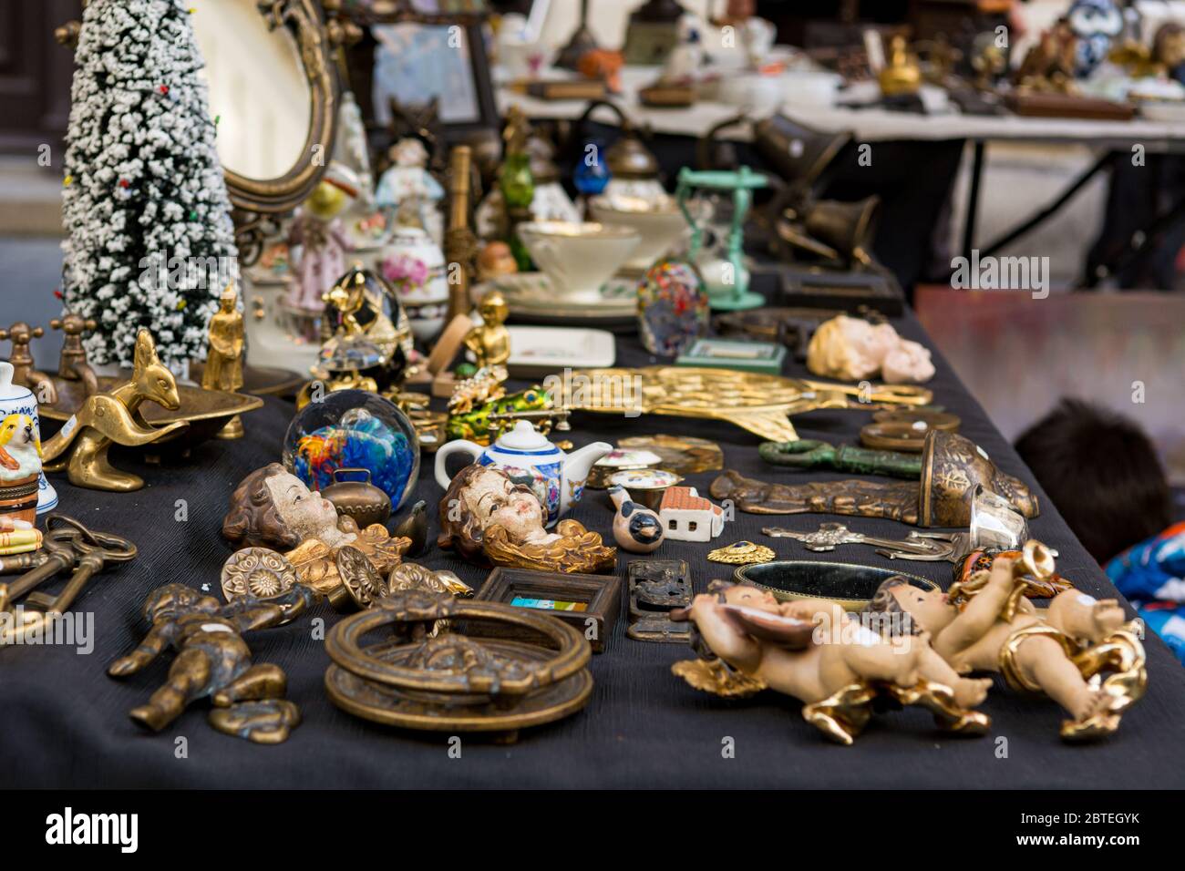 Cheap tourist objects hi-res stock photography and images - Alamy