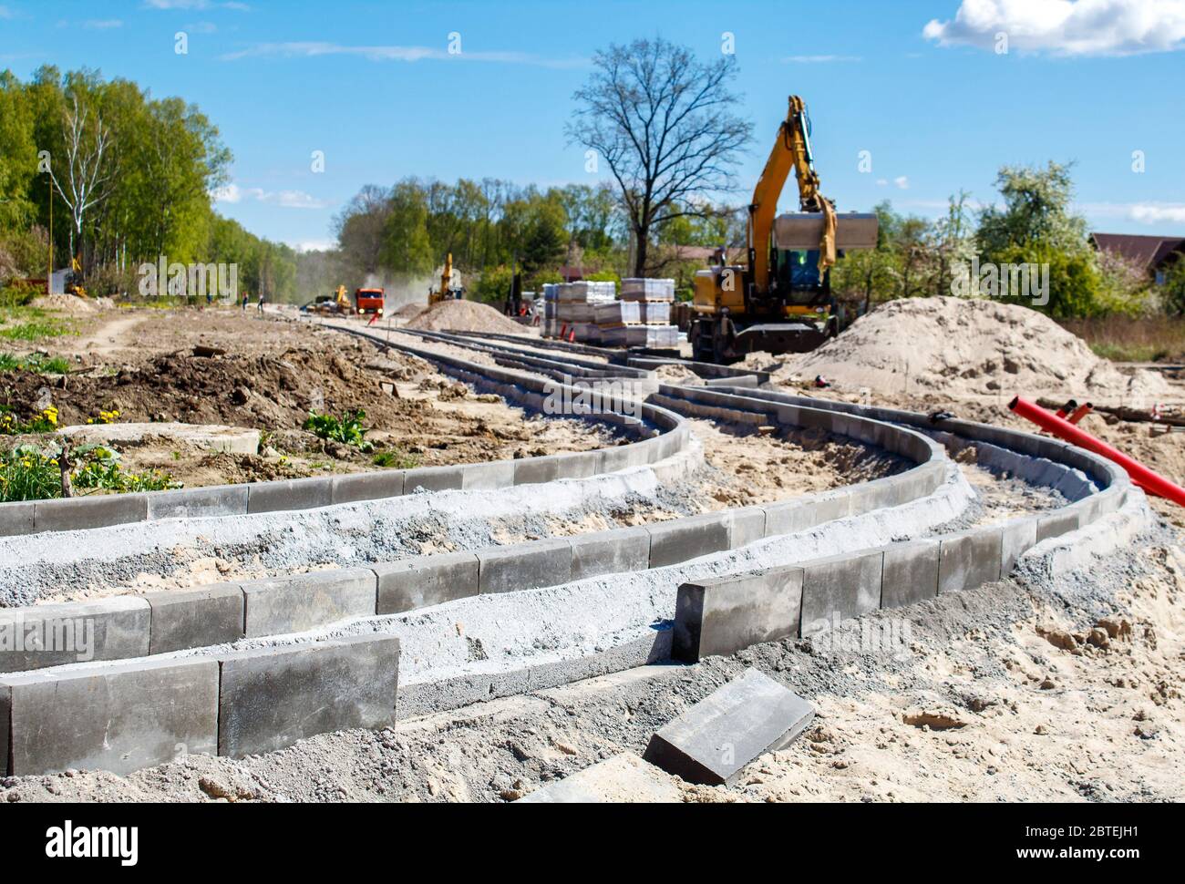 construction of a new modern road outdoor on sunny day Stock Photo - Alamy